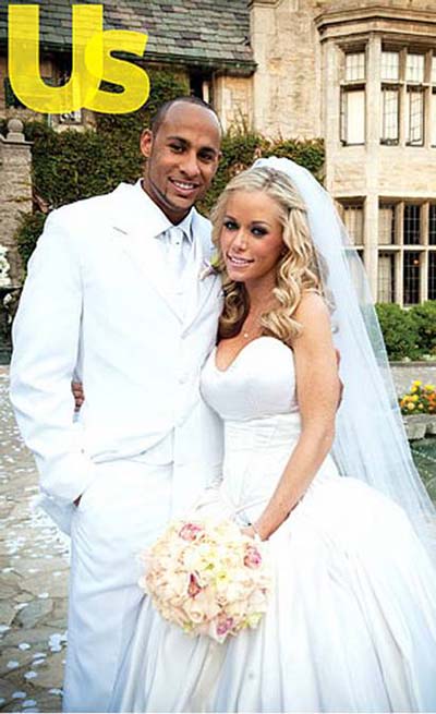 Kendra Wilkinson Wedding - Kim Kardashian