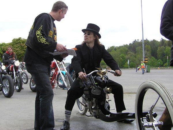 car mag 2011: New Style Modification : Gothic Bike