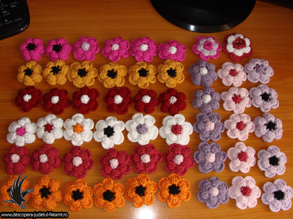 Accesorii croşetate de Mihaela Achiroaie: Modele crosetate: 22 august 2010