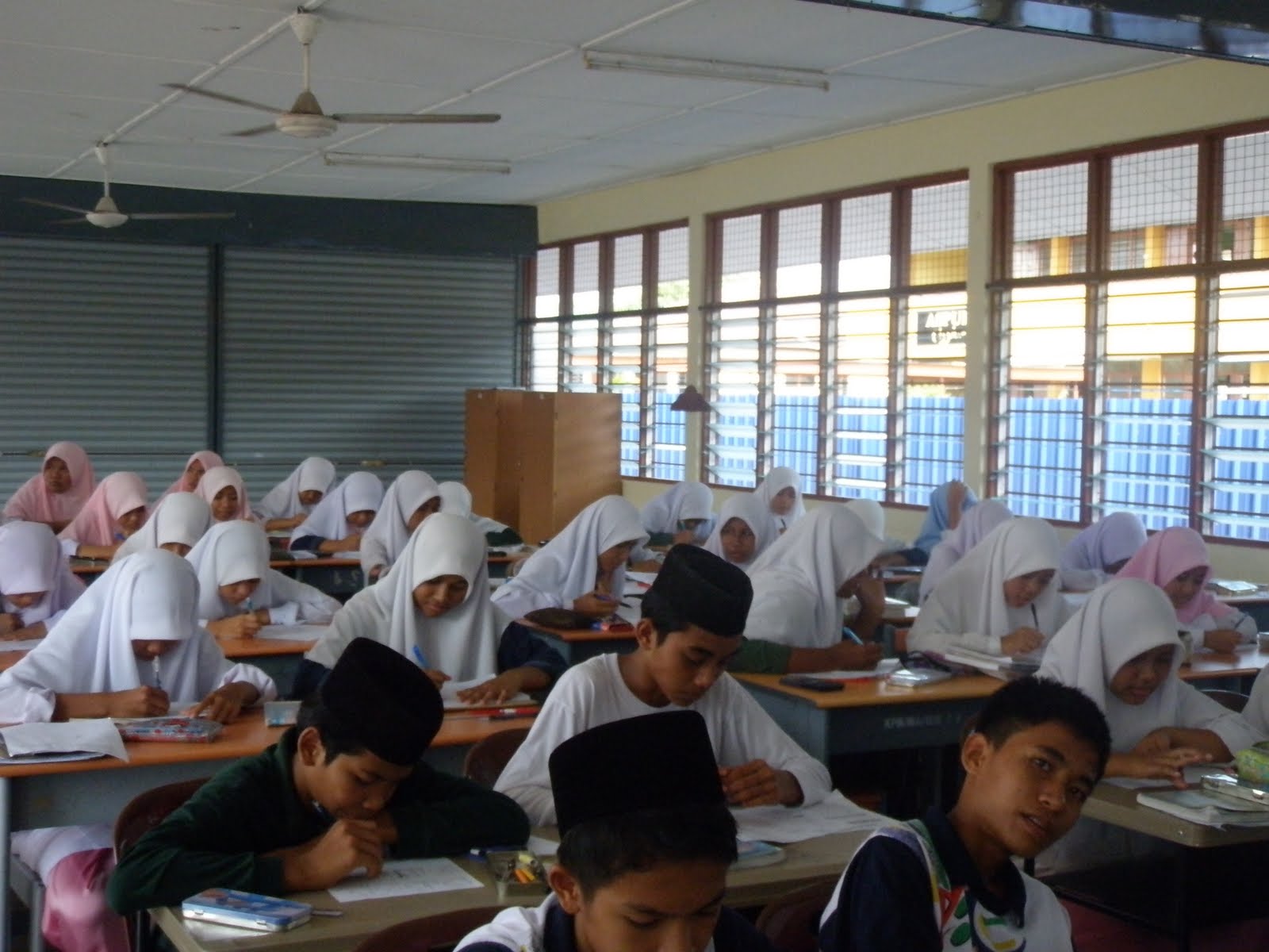 UNIT BIMBINGAN DAN KAUNSELING SABK MAAHAD ISLAHIAH ADDINIAH BATU 10 LEKIR