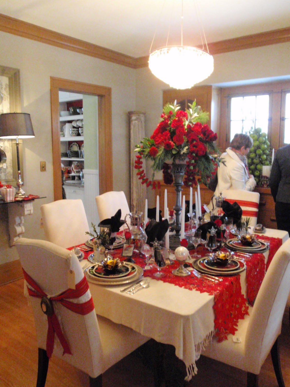 Hammers and High Heels: Must See Home Decor OVERLOAD! Bachman's Idea ...