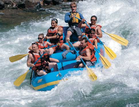 DEPORTES EXTREMOS: DESCENSO DE RIOS O RAFTING