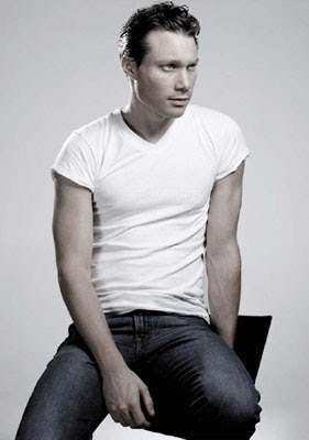 Mis galgas, yo y the ruby slippers: ROB DOUGAN