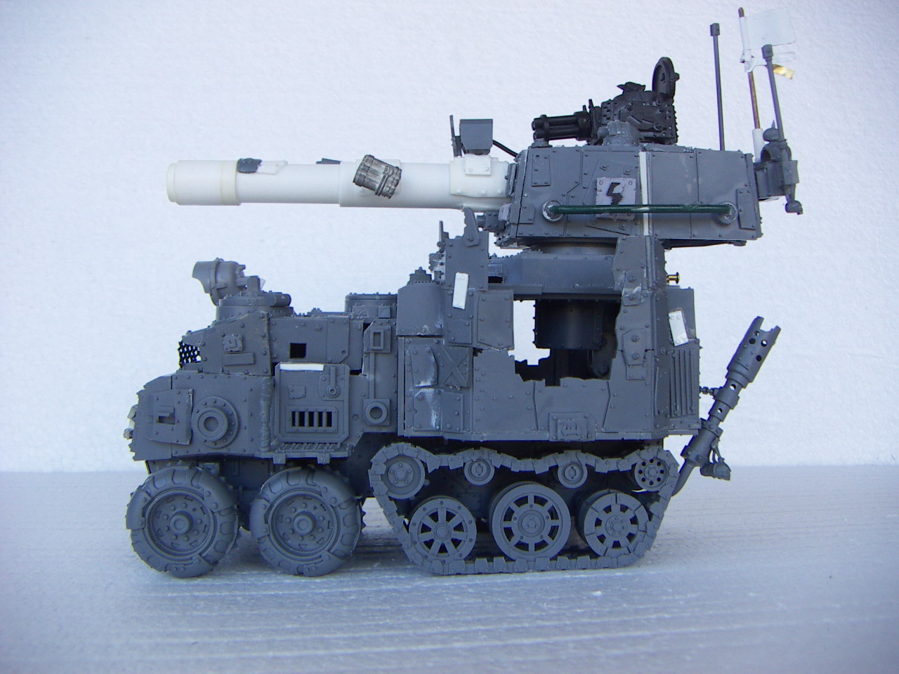 AddictedToStyrene: WH40K - Ork Battlewagon with KillKannon