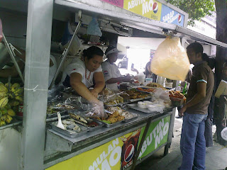 FAST FOOD TRAILERS: P13 GOTTO WITH TOFU JOLLIJEEP, VALERO ST. MAKATI