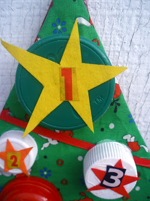 belle and burger: Bottle Cap Advent Calendar Tree ~tutorial