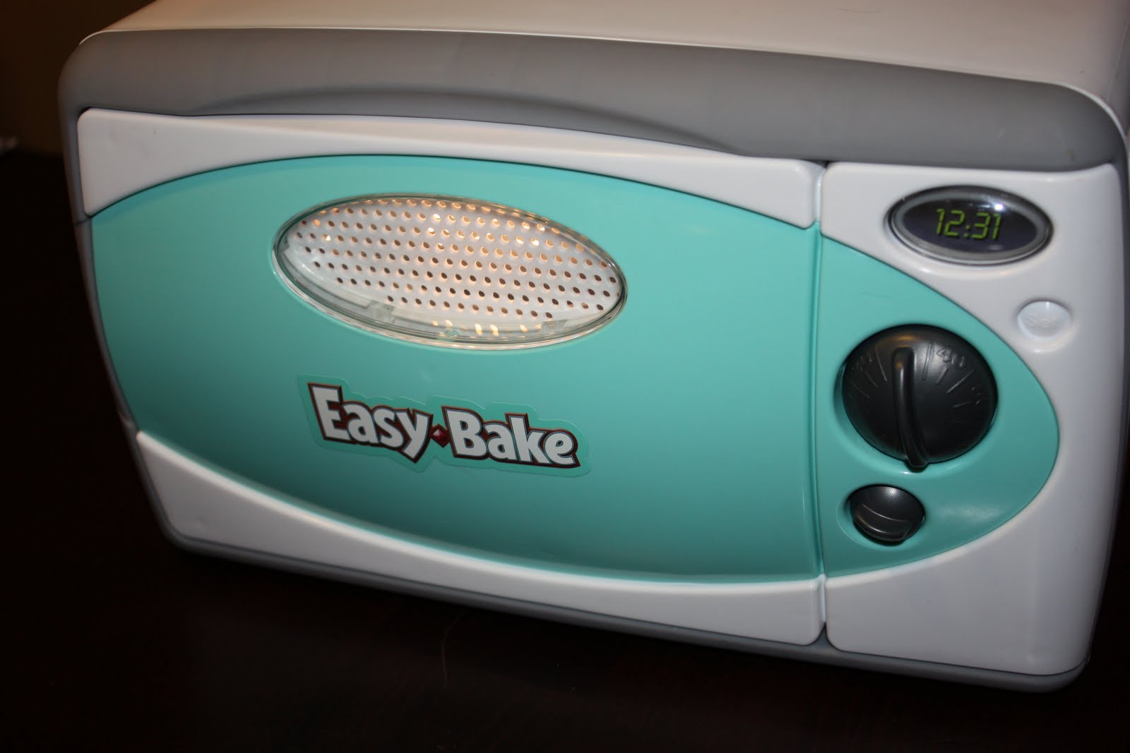 My Girls: A little girl and her Easy Bake Oven