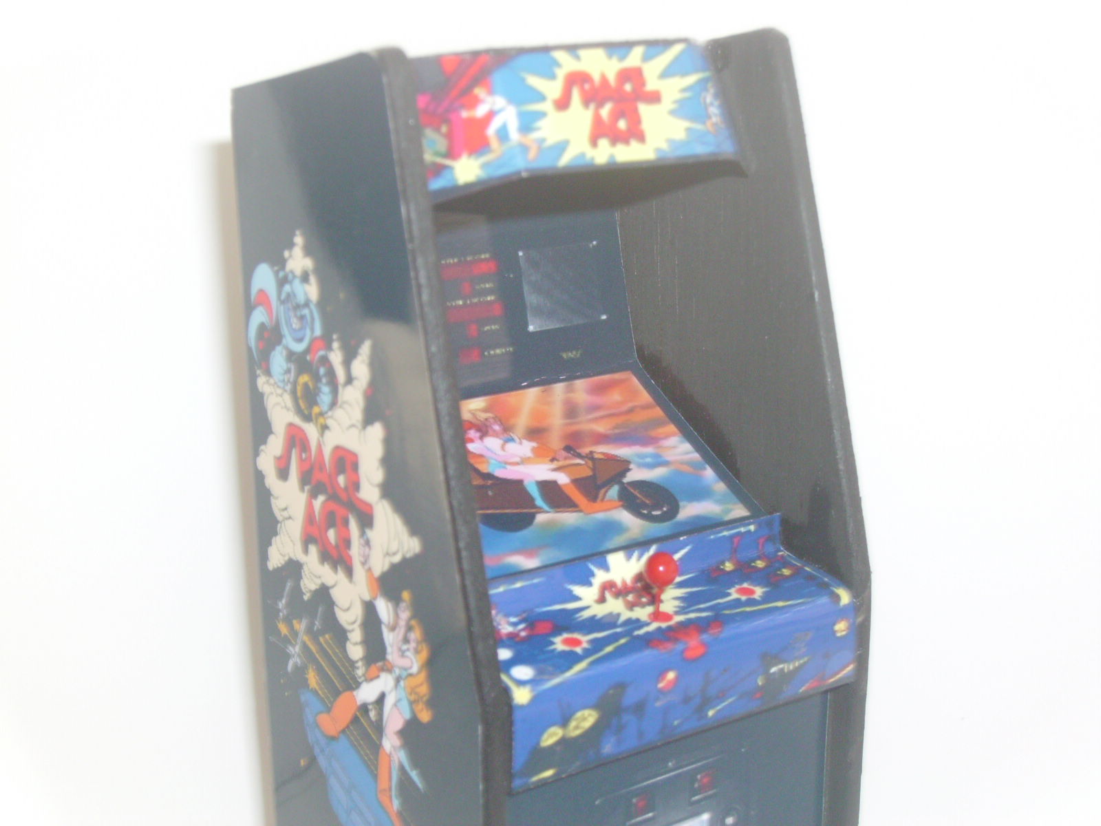 Retro Heart: SPACE ACE - Custom Scale Arcade Model