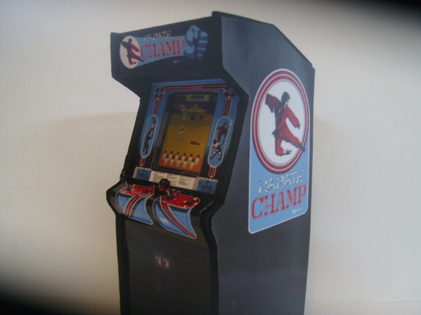 Retro Heart: KARATE CHAMP! - Custom Scale Arcade Model