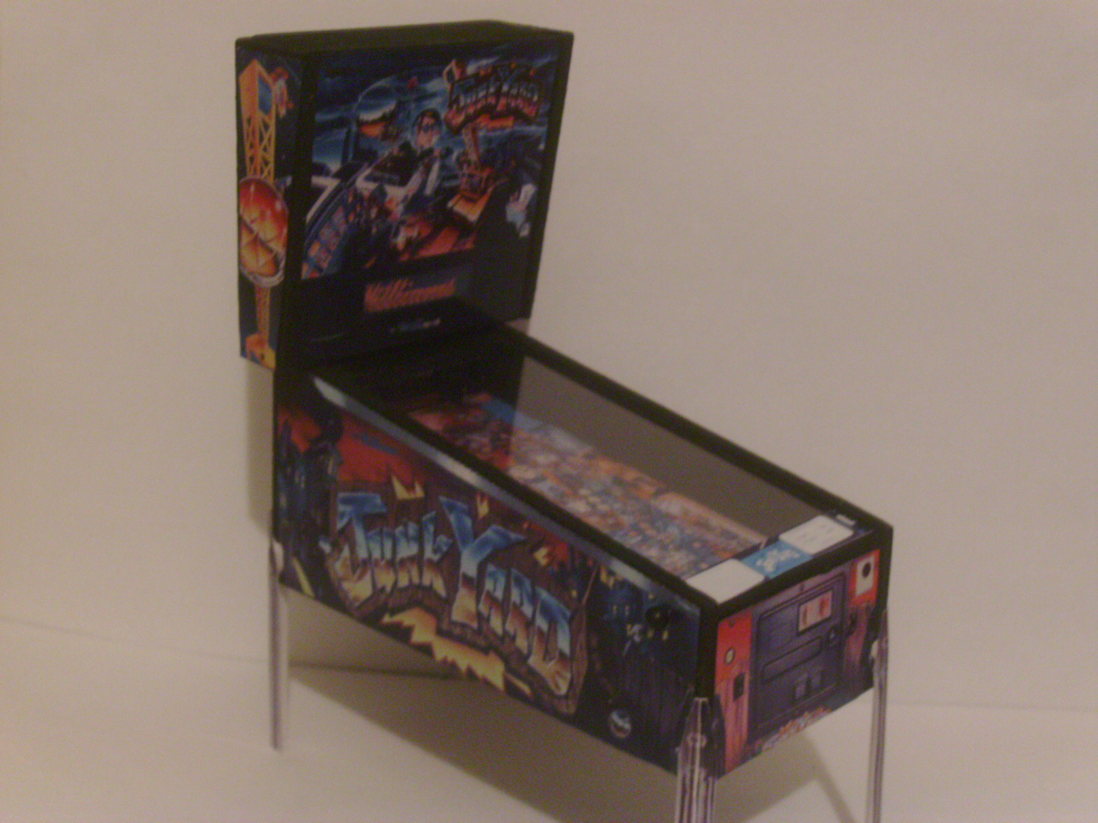 Retro Heart: JUNKYARD - Scale Pinball Model