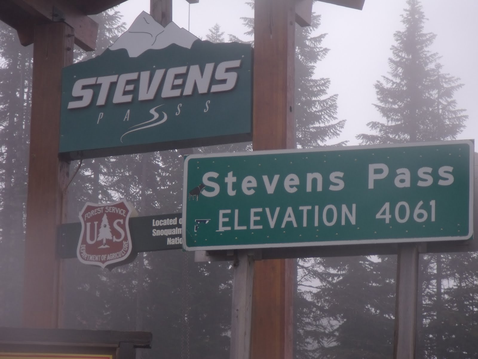 sandytreker C to C 2010: Summit of Stevens Pass