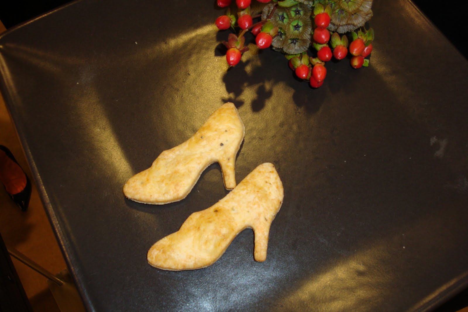 fabulous finds: jimmy choo & cheese cookies...