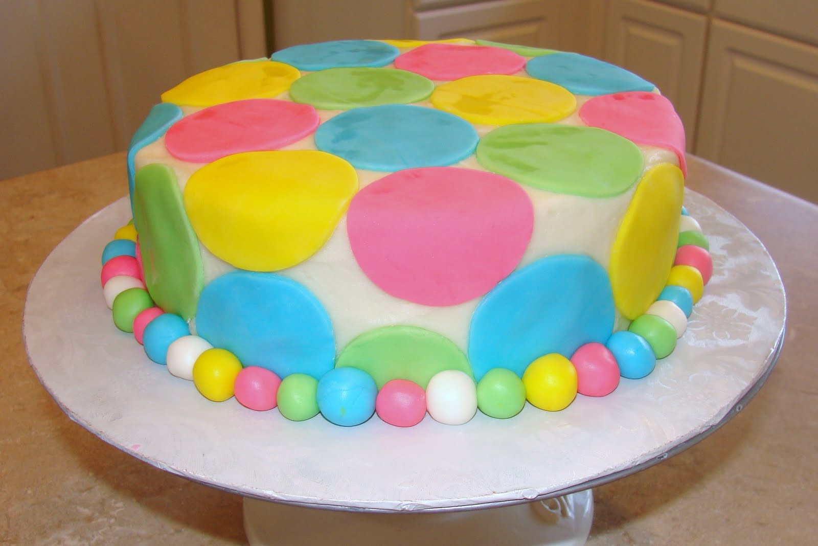 Ipsy Bipsy Bake Shop: Kaylyn's Colorful Cake