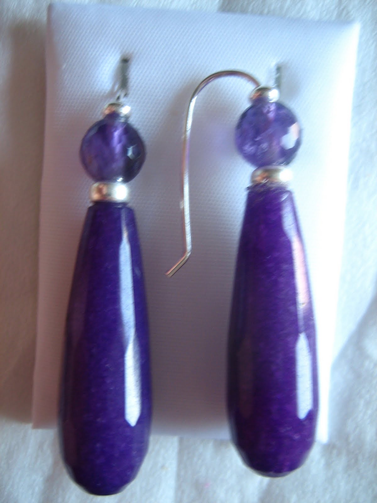 La mar de plata y piedras: pendientes jade morado lágrima facetada y ...
