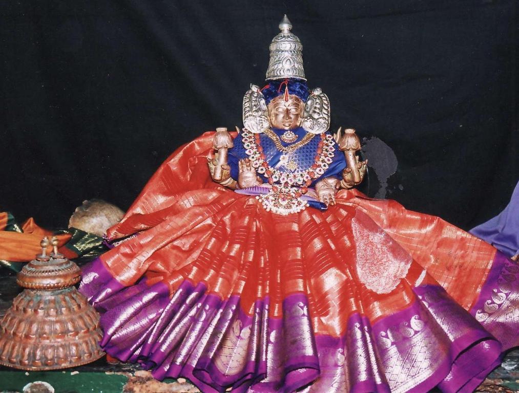 Kairavini karaiyinile - திரு அல்லிக்கேணி குளக்கரையோரம்: DHOOSI MAMANDUR ...