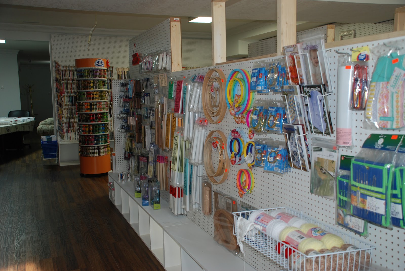 Stitch-It Central: Stitch-It Central now has NEW store hours