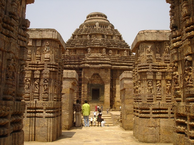 Konark Sun Temple - A travel guide to the most exquisite Sun Temple in ...