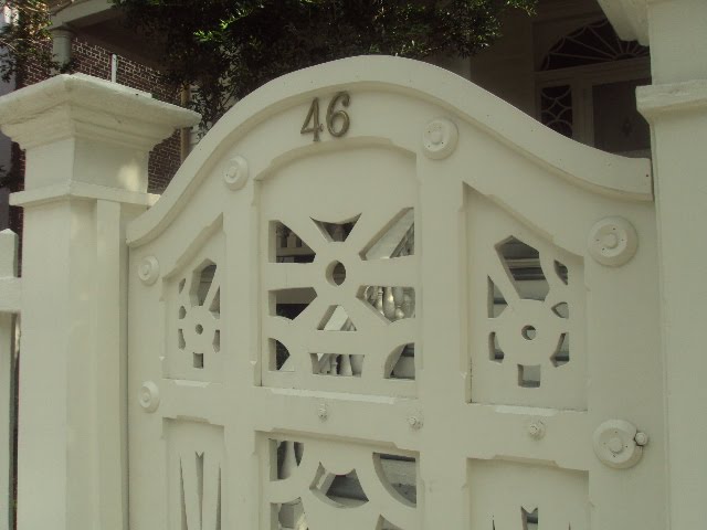 Antique ART Garden: A Terribly CHARMING White WOOD GATES View