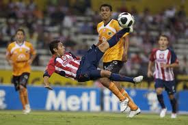 TÉCNICAS Y TÁCTICAS DEL FÚTBOL: El Remate