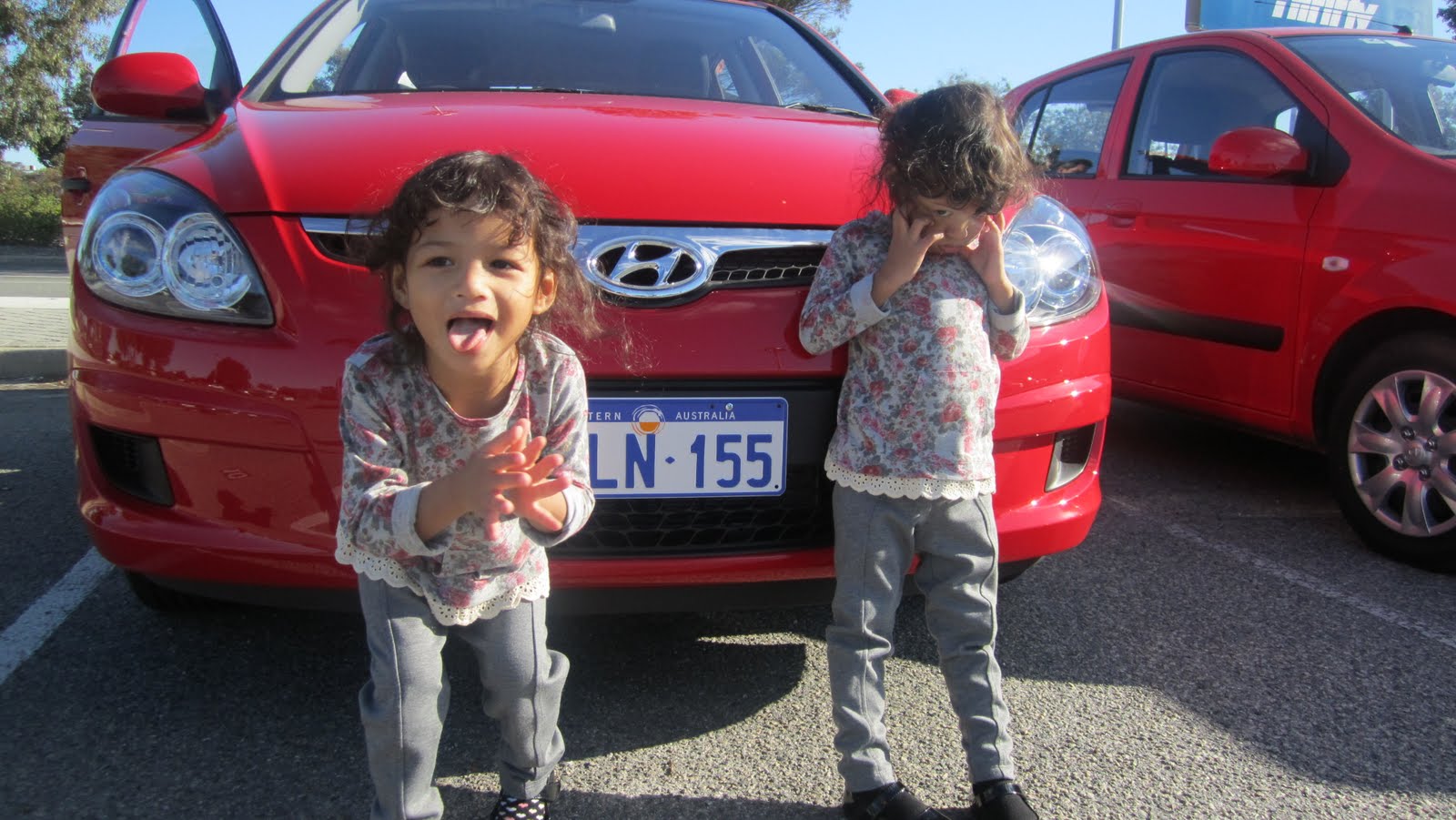 We Tell Sweet Stories: Howdy Mate!