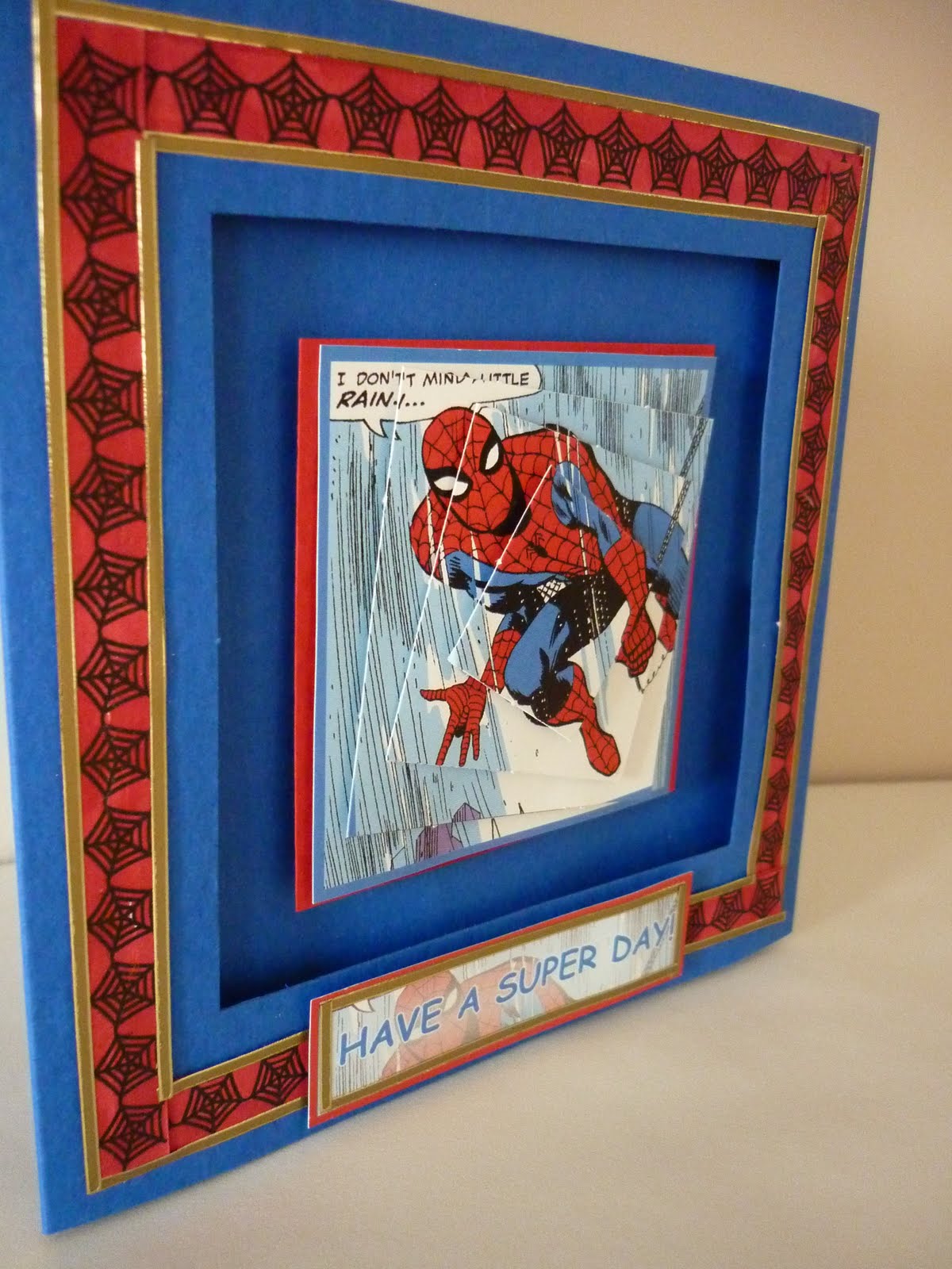 Following Foil Play : Spiderman and Hulk pyramid cards - Marvel Comics