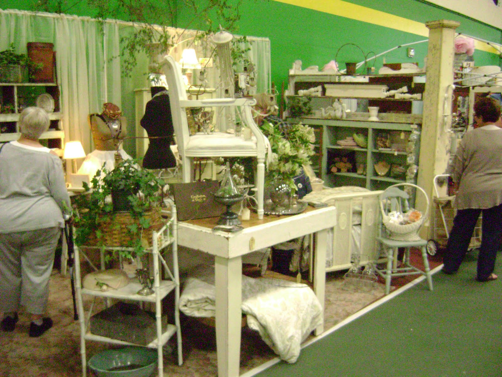 Amy's vintage cottage: Funky Junk fun for all!