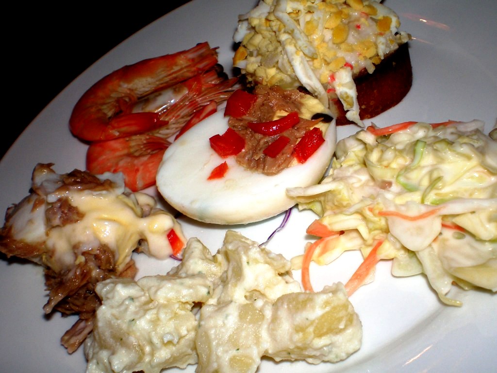 Fooding: La Gomera Spanish Buffet Restaurant