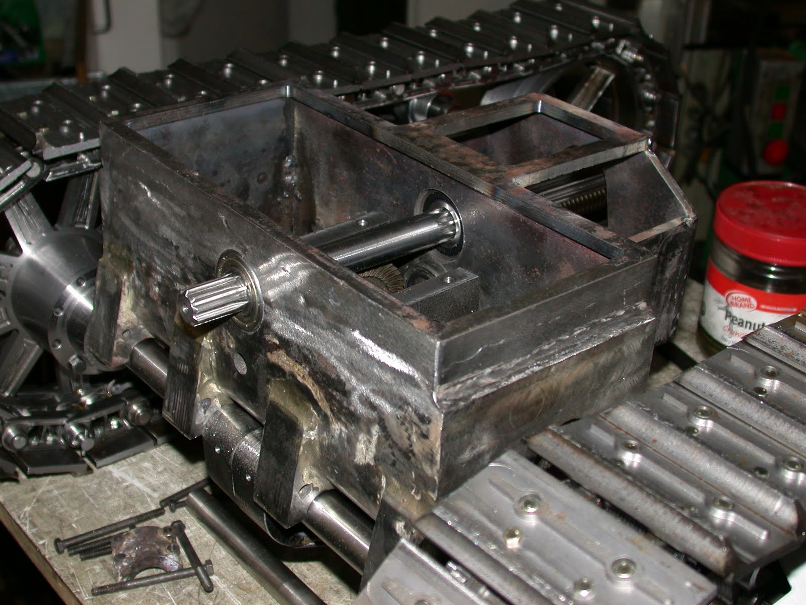 Caterpillar Sixty 1/5th Scale Model: Transmission - Gearbox