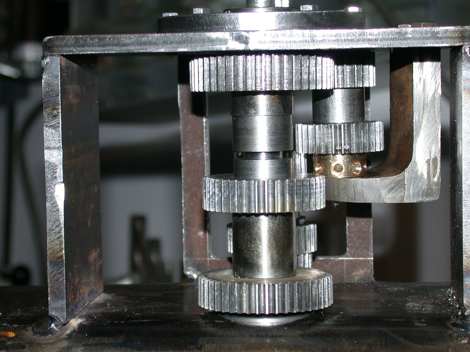 Caterpillar Sixty 1/5th Scale Model: Gear box