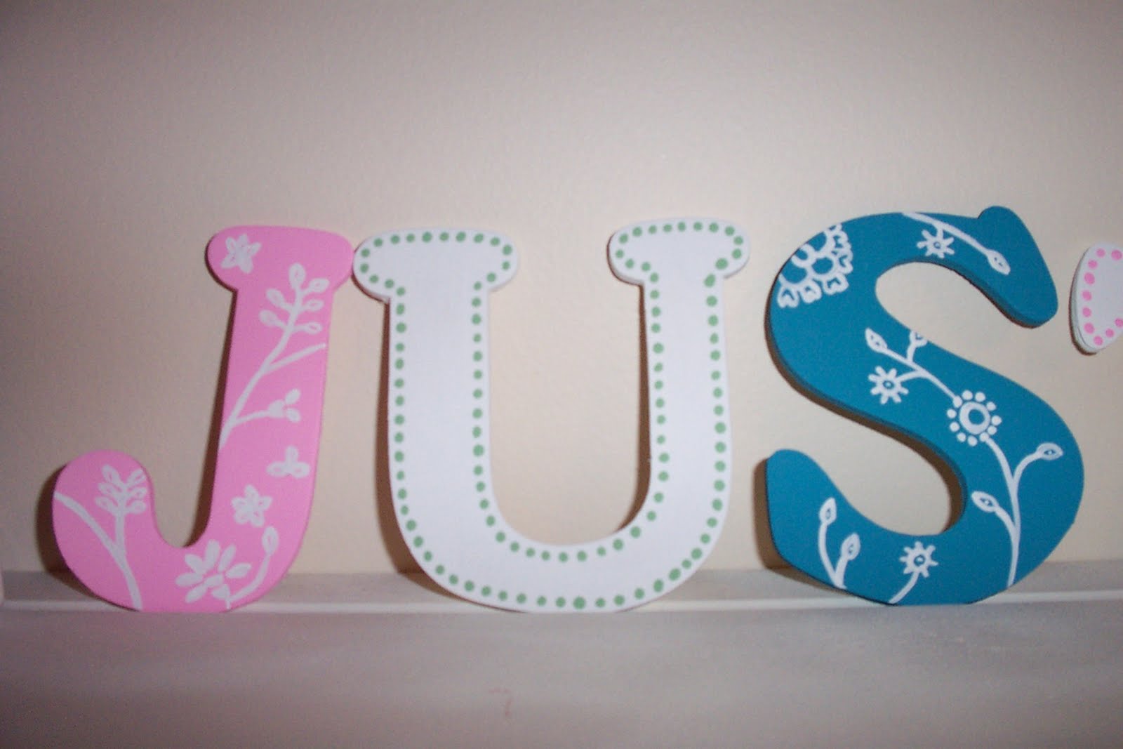 Deliliah Designs: Painted Wooden Letters