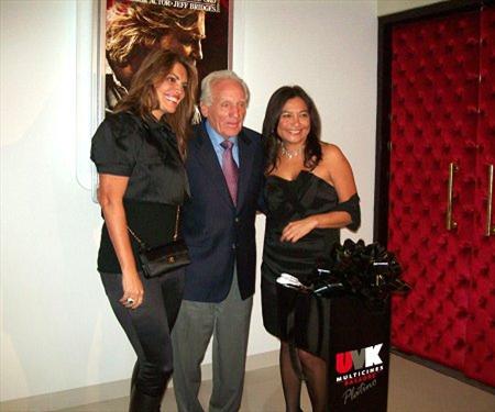 Artgrafot: Inaguracion del UVK platino en LIMA