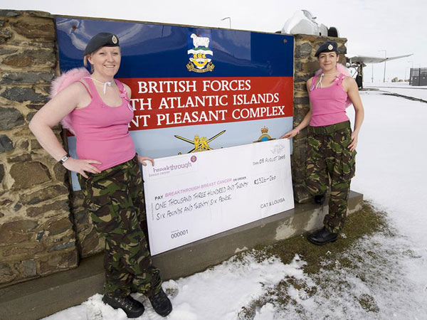 MOUNT PLEASANT - FALKLAND ISLANDS - EUROFIGHTER ASSUME DEFESA AÉREA DAS ...