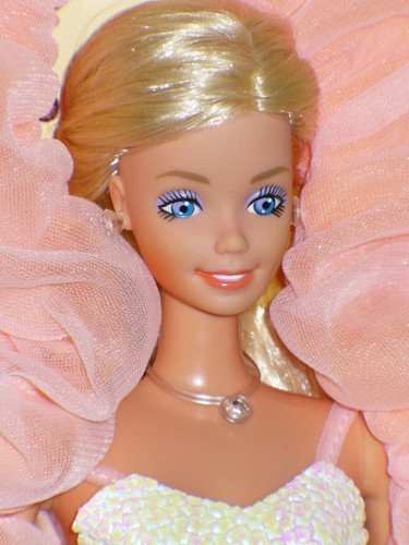 SPRINKLES AND PUFFBALLS: Barbie Make Up and Hair