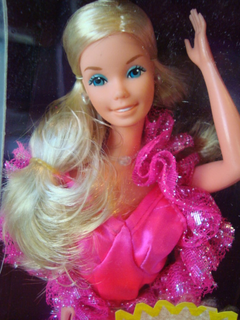 SPRINKLES AND PUFFBALLS: Barbie Make Up and Hair