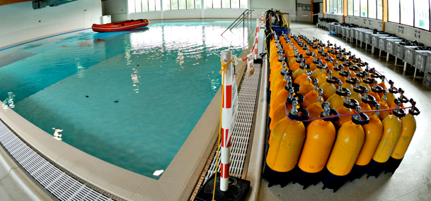 If It's Hip, It's Here (Archives): Dive Into The World's Deepest Pool ...