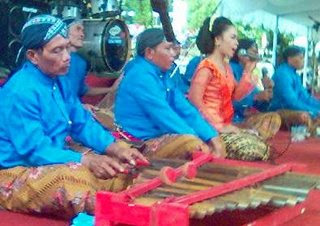 Kesenian Khas Banyumas: Calung