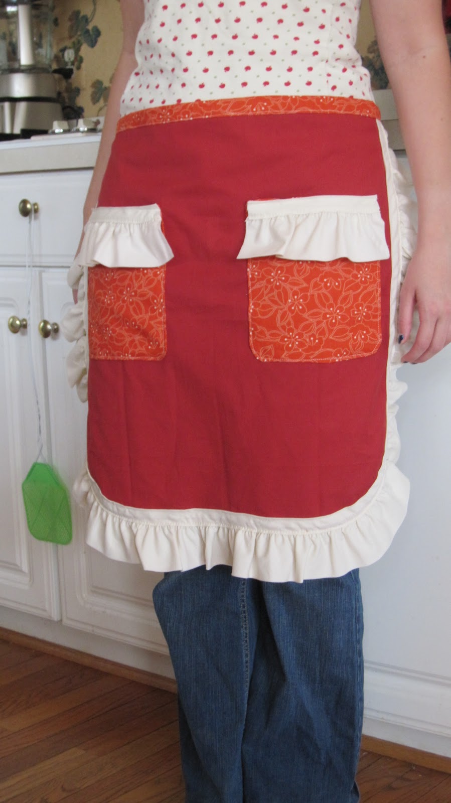 Kitty Cats and Airplanes: Tutorial Tuesdays- Napkin Apron