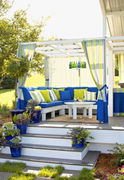 Home Decorating Ideas: Contemporary Private Deck