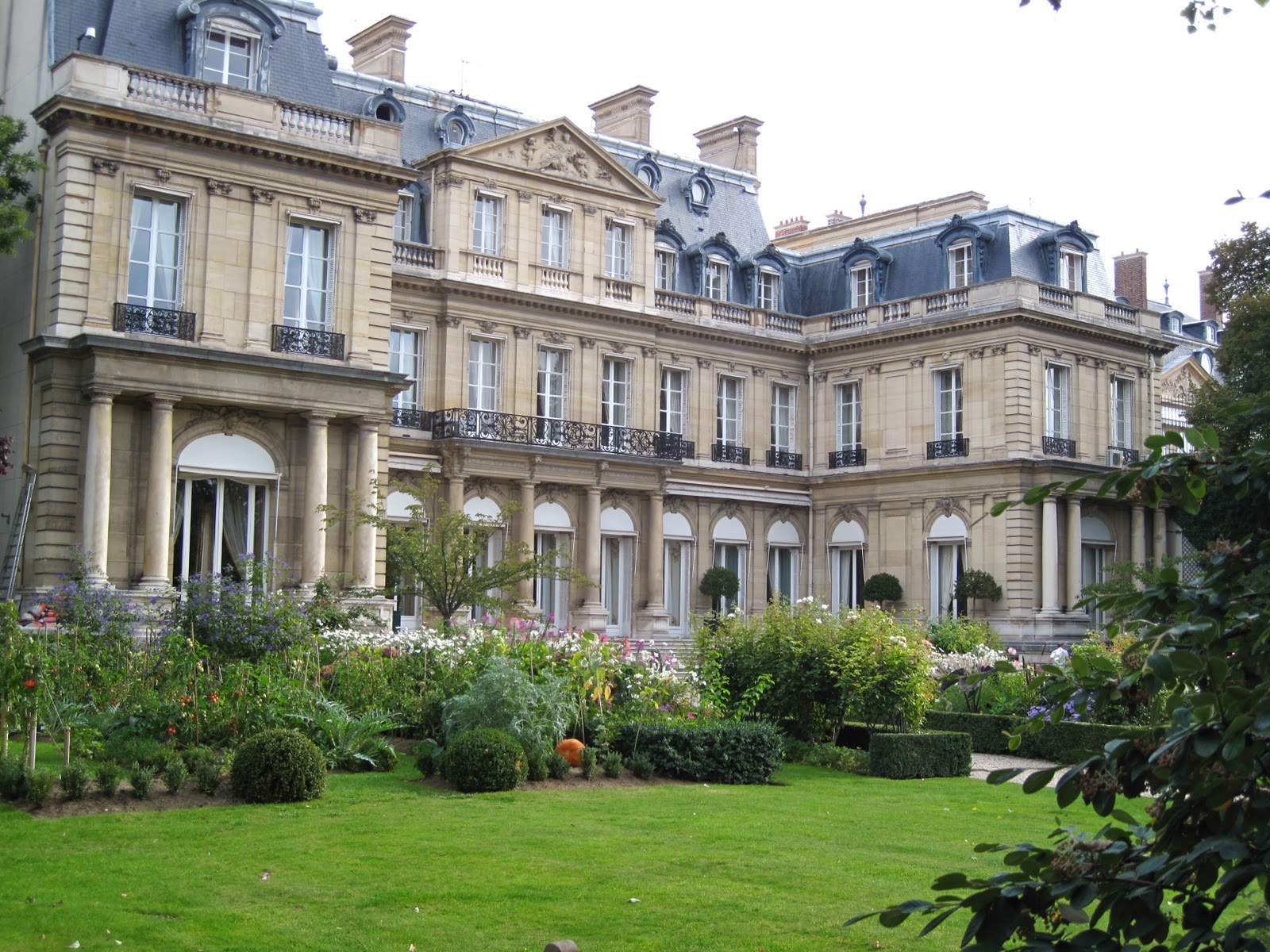 ParisEncore: Visiting the Embassy & Ambassador's Residence~