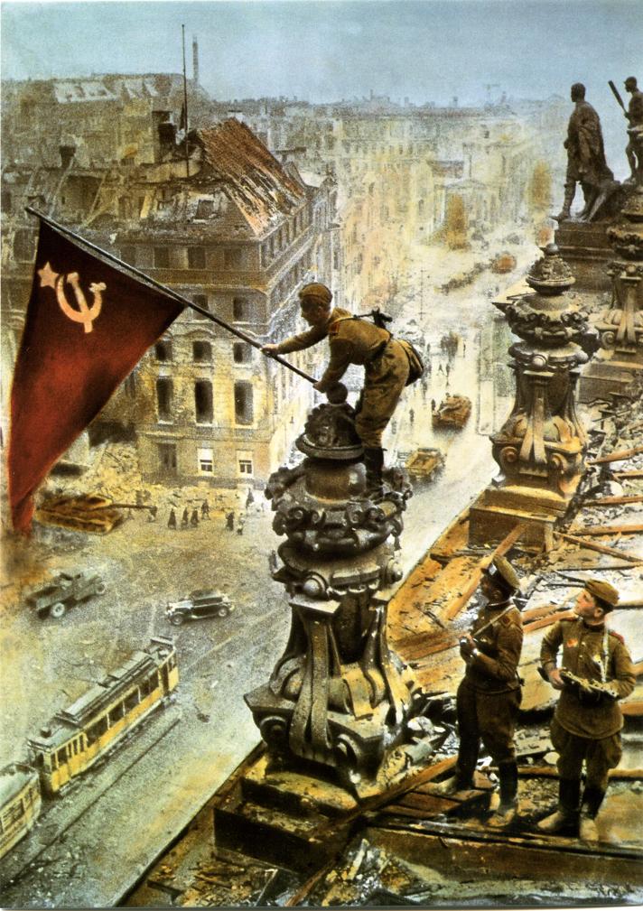 PRIMO MAGGIO 2013 ORE 07:30 THE RED FLAG BANDIERA ROSSA | Nel delirio ...