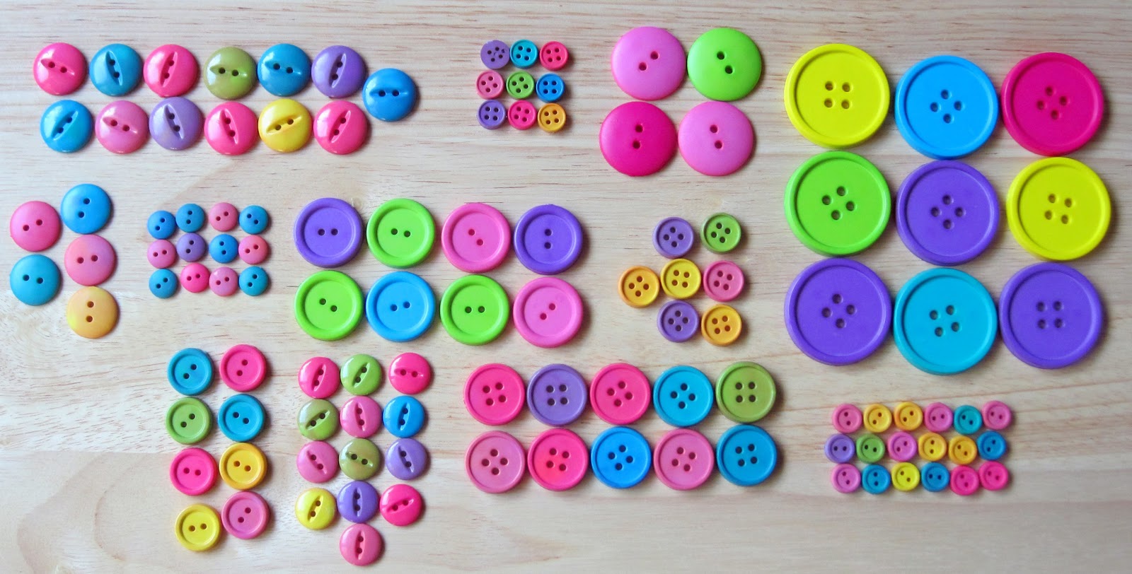 It's Always Something: Buttons & Blogs